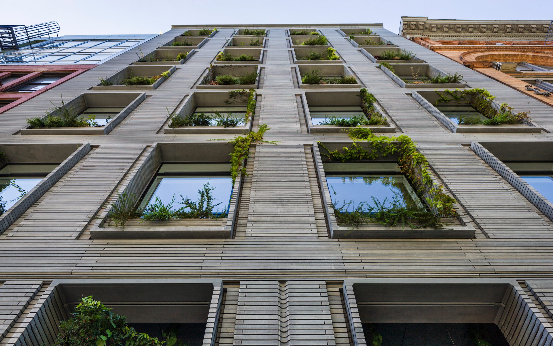 41 Bond Street | Azur